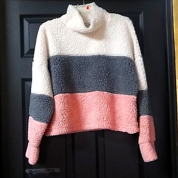 Candie's | Sweaters | Super Cute Short Sweater By Candies | Poshmark